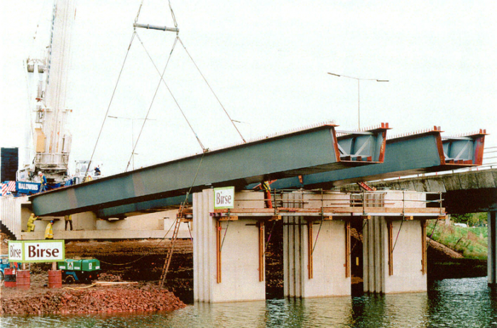 Box girder bridges - SteelConstruction.info