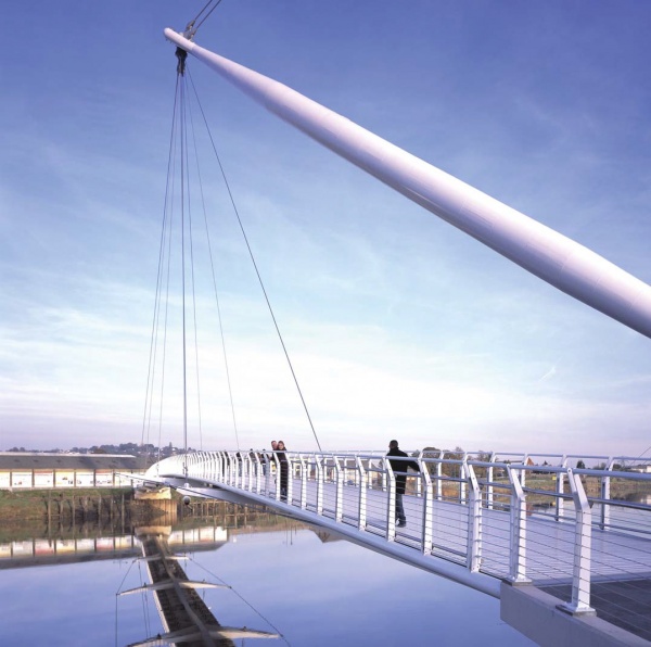 Newport City Footbridge - SteelConstruction.info