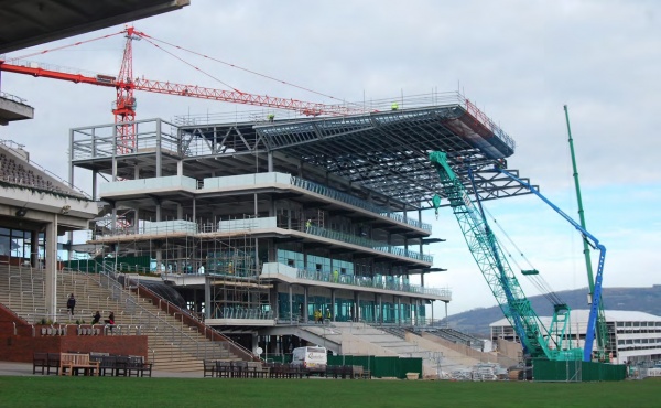 Cheltenham Racecourse Grandstand - SteelConstruction.info