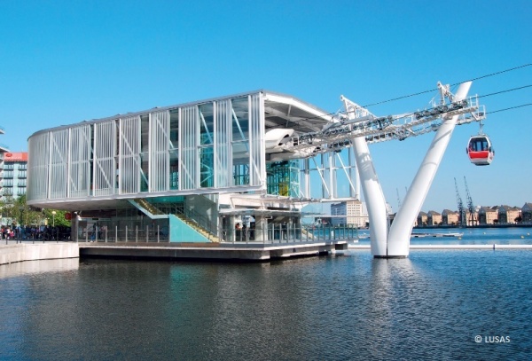 Emirates Air Line, connecting Greenwich Peninsula and The Royal Docks ...